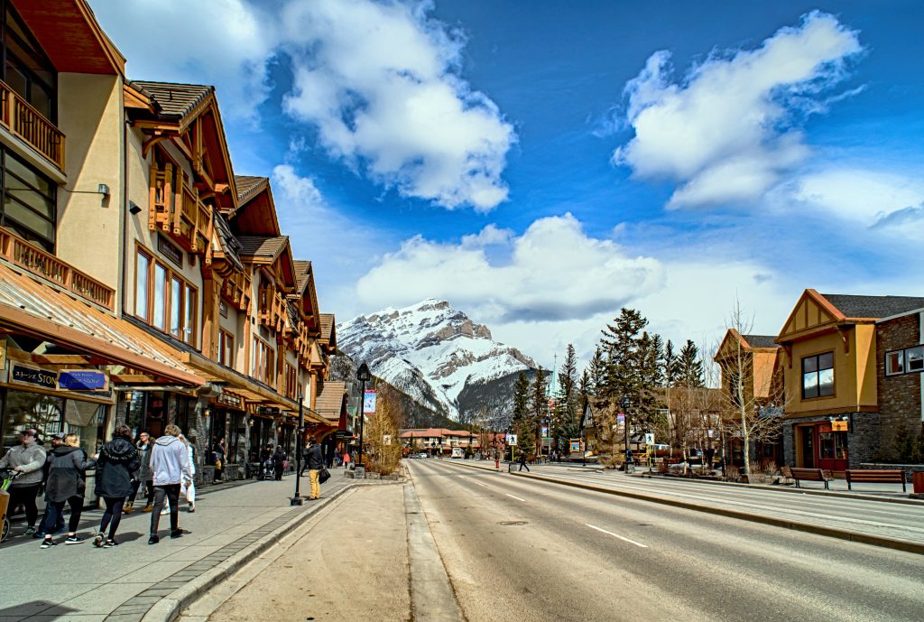BANFF, CANADA – APRIL 12, 2018: Busy Banff Avenue in the Banff N ...